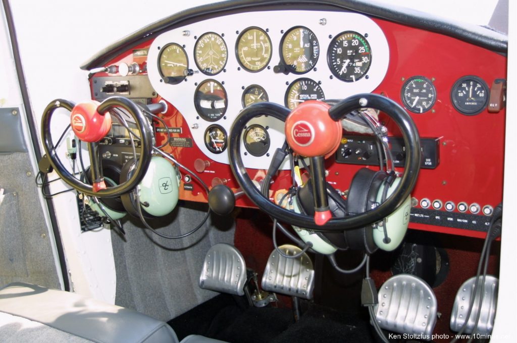 Cessna 140 N89676 instrument panel | 10Minas Blog